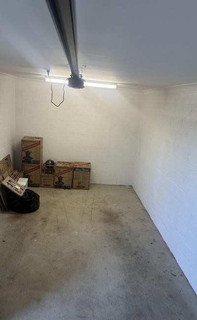 Lock up garage Parking in 5 Groeschel Court, Goodna Queensland 4300 ...