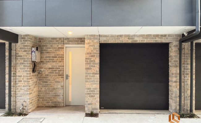 Lock up garage Parking in 37 Stafford Street, Adelaide South Australia ...